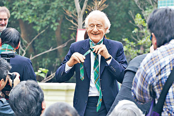 前港督訪港大 衛奕信：不談政治