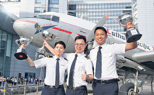 疫後首批畢業生：入行最佳時機 國泰今明兩年 最少請800見習機師 晴報 港聞 要聞 D230628